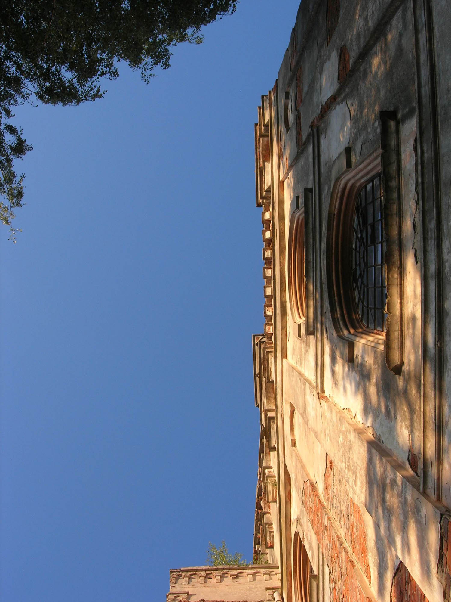 Poemas del río Wang: Drohobycz and the world